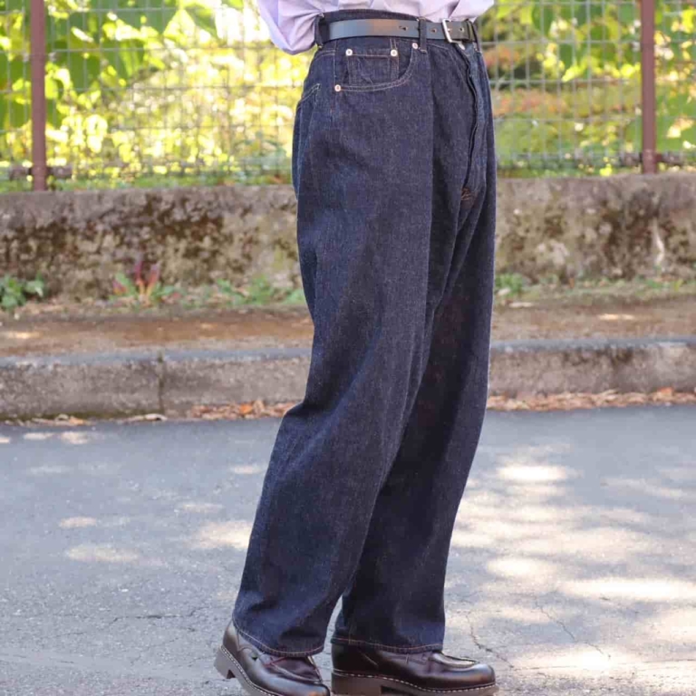 comoli【コモリ】の5pデニムのレビュー！サイズ感や色味、コーデを解説 | F・F エイド